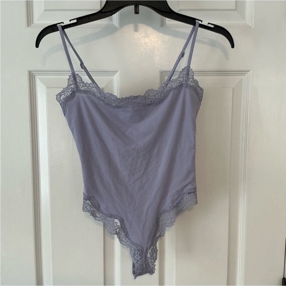 SKIMS | Tops | Skims Fits Everybody Lace Cami Bodysuit Juniper Size S ...